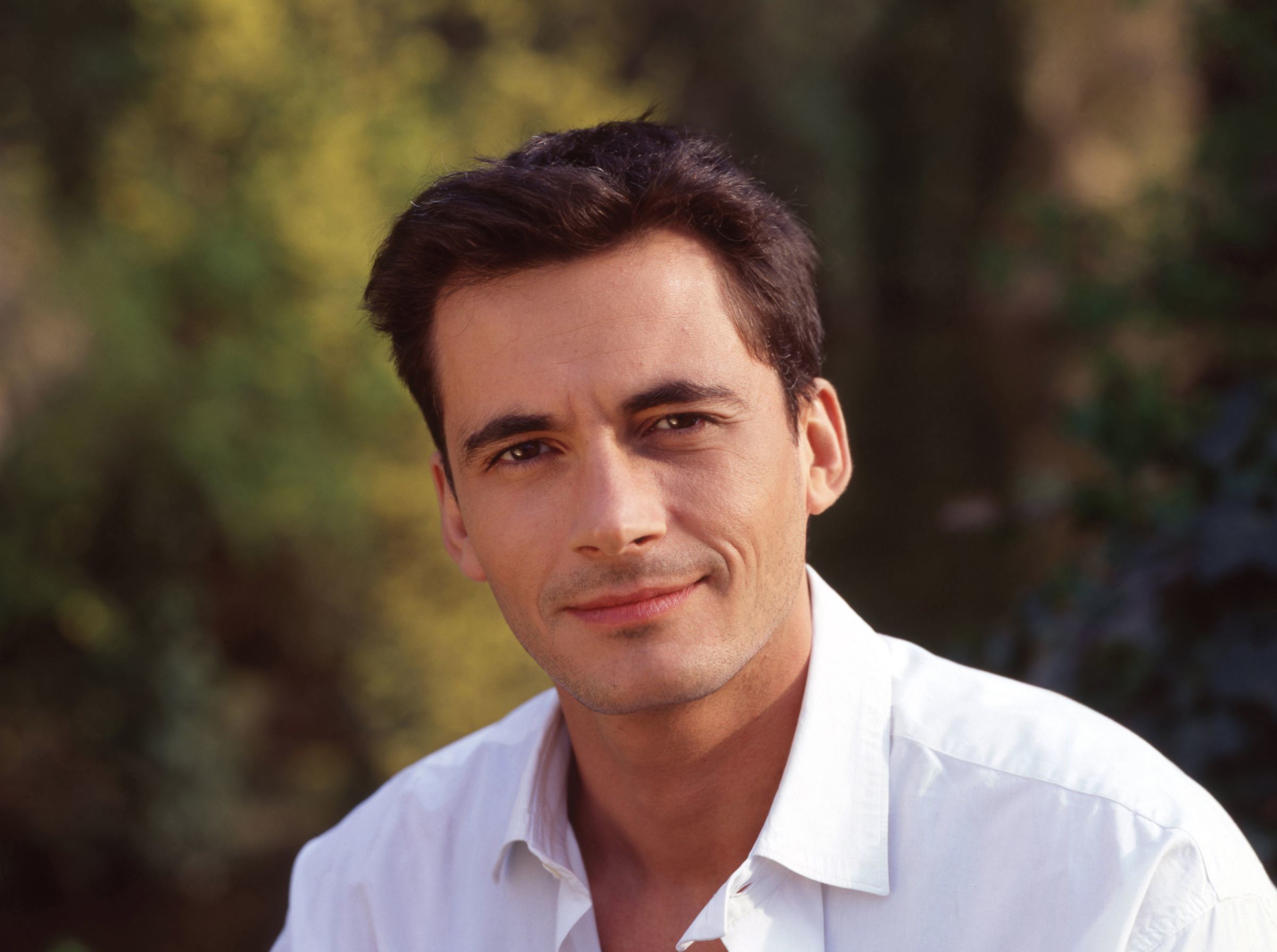 LES JEUNES ANNEES D'OLIVIER LES JEUNES ANNEES D'OLIVIER