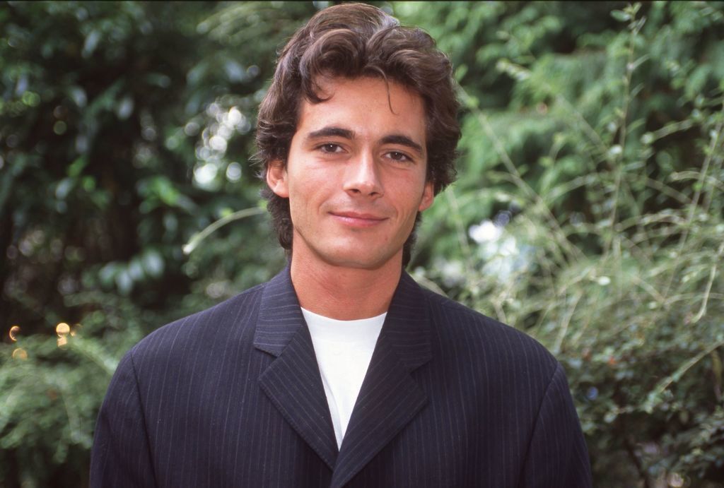 LES JEUNES ANNEES D'OLIVIER LES JEUNES ANNEES D'OLIVIER